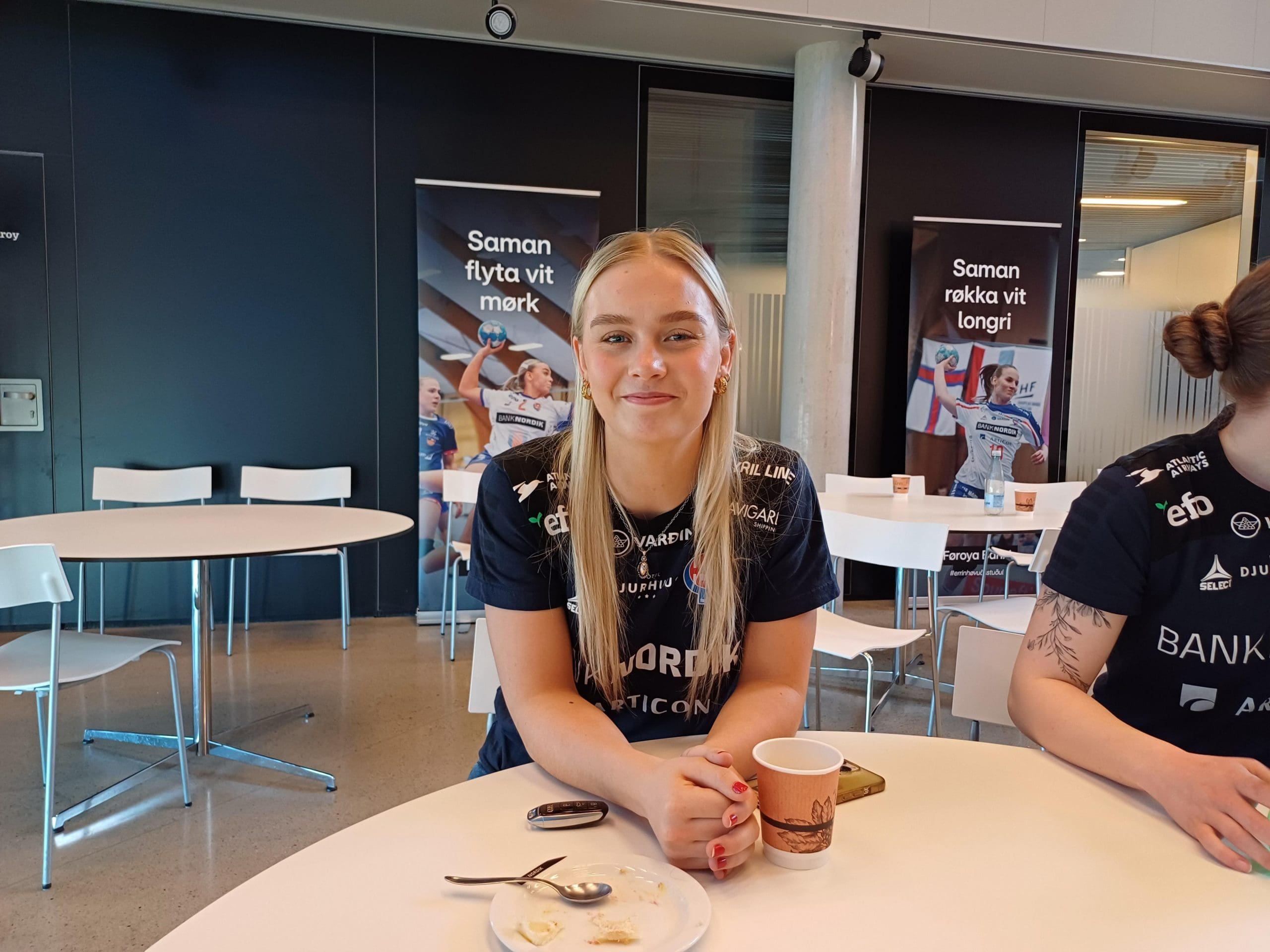 Hoyr samrøðurnar sum vóru gjørdar í Føroya Banka áðrenn, undir og ...