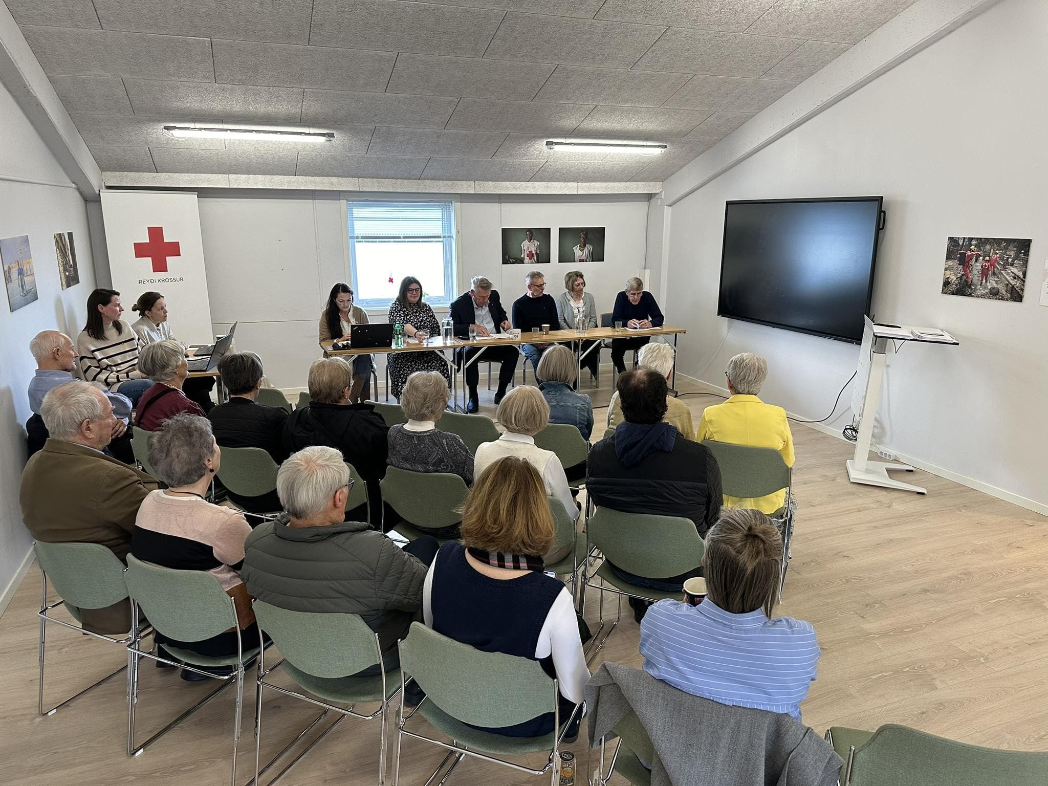 Ársaðalfundur í Reyða krossi - FM1