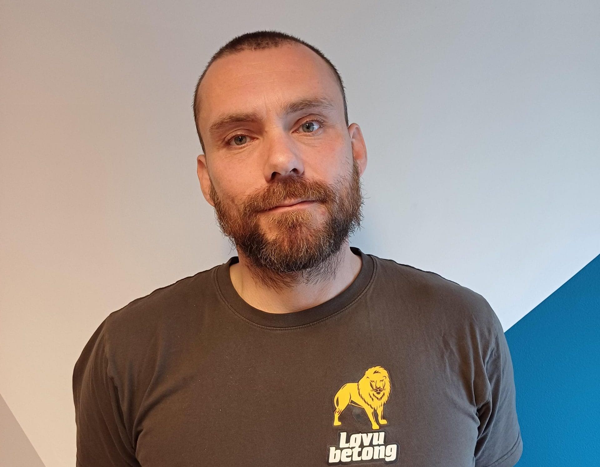 Bjørn hevur fingið heiður fyri "dirvi í bardaga" - FM1