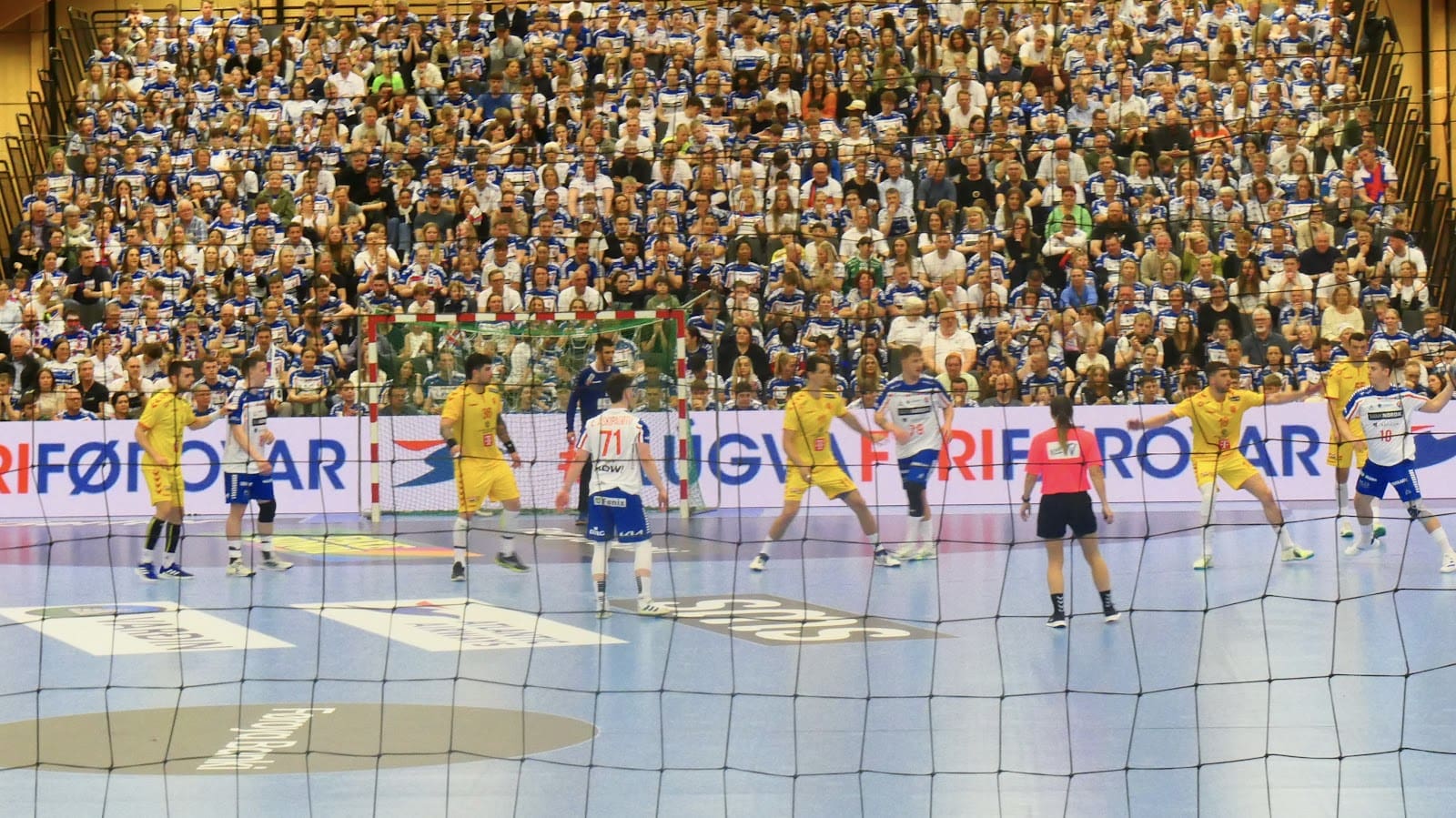 Hallur og Rógvi við móti Niðurlondum - FM1