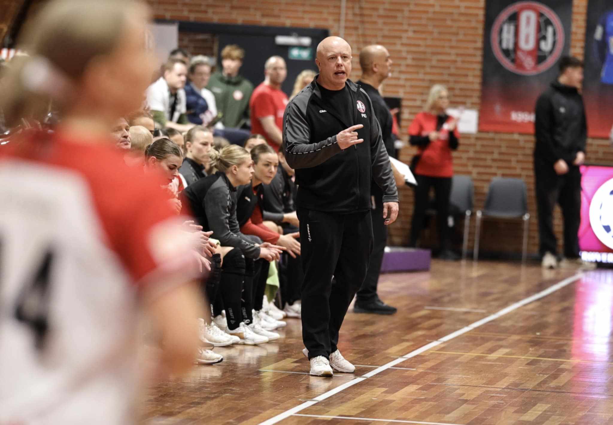 Kvinnurnar hjá VÍF nýggjan venjara næsta kappingarár - FM1