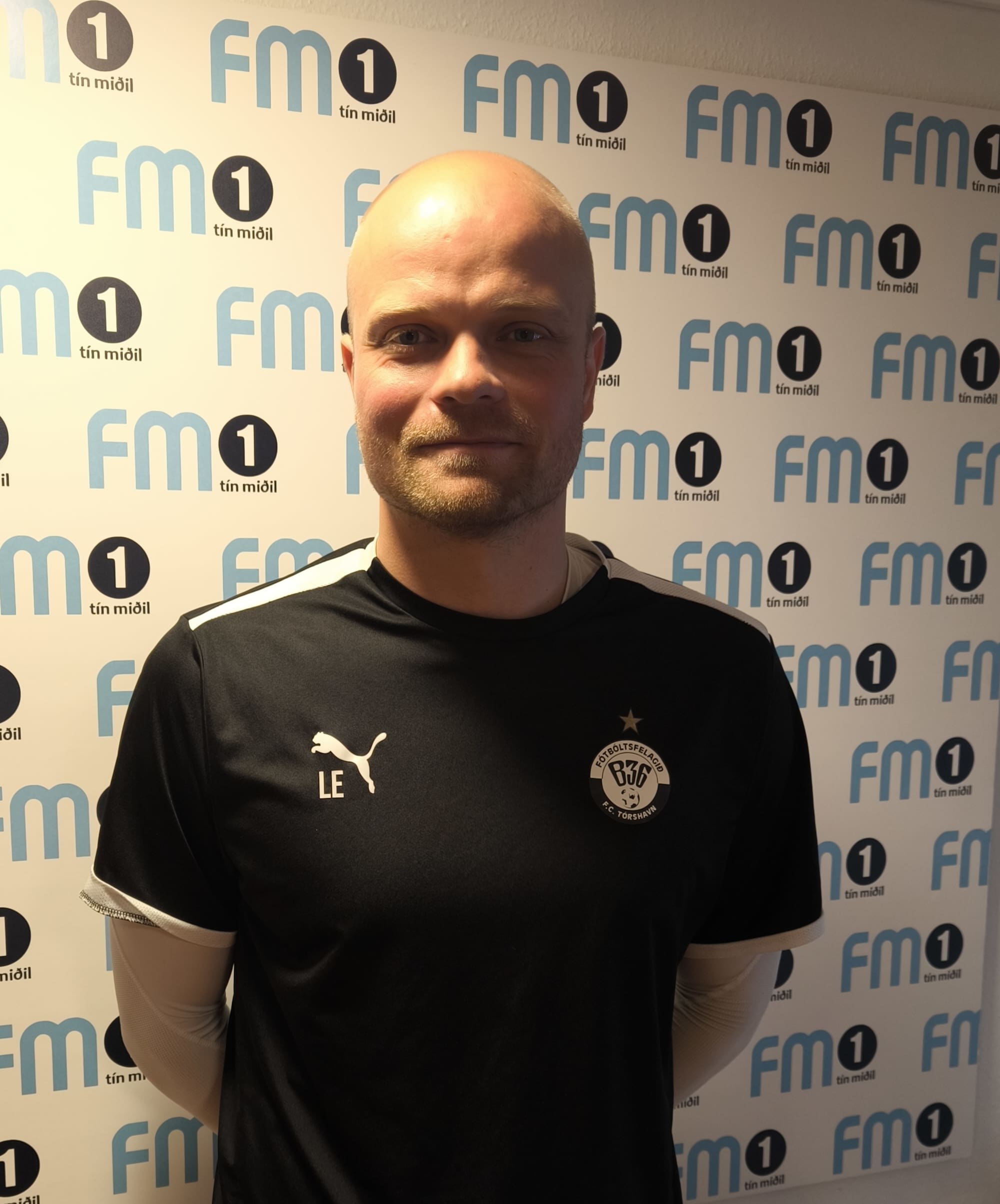 B36 Varpið nr. 67 - Hjálparavenjari hevur orðið - FM1