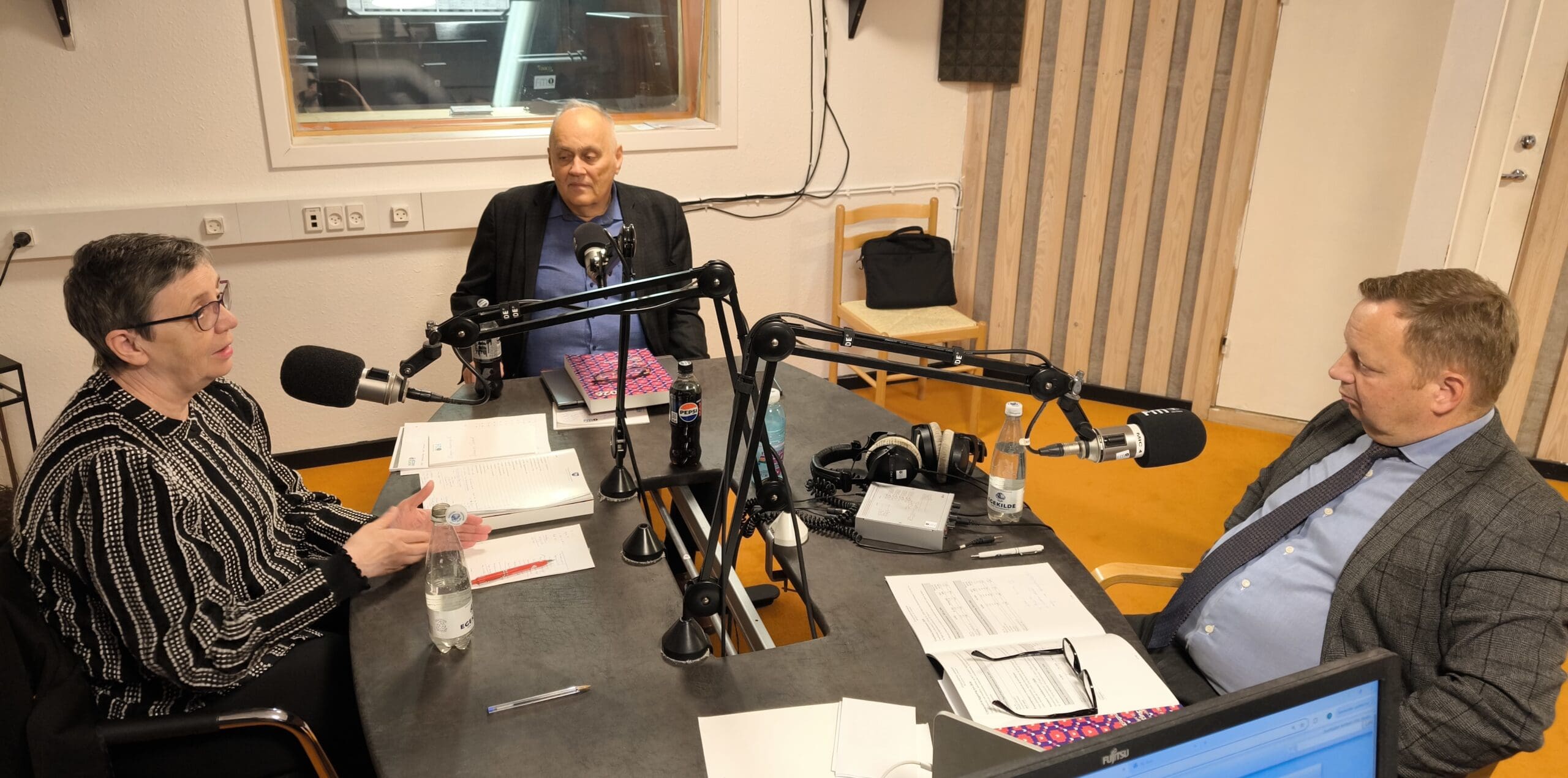 Kjak um fíggjarlógaruppskotið - FM1